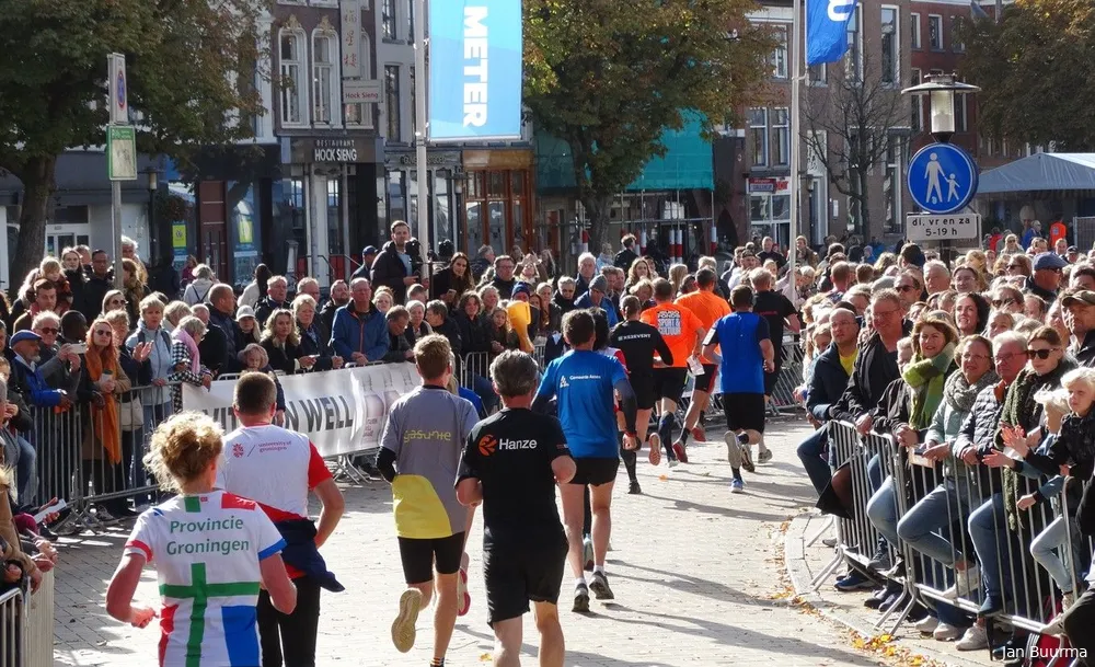 Fotoserie: Geslaagde 4 Mijl van Groningen met veel publiek Fotoserie: Geslaagde 4 Mijl van Groningen met veel publiek